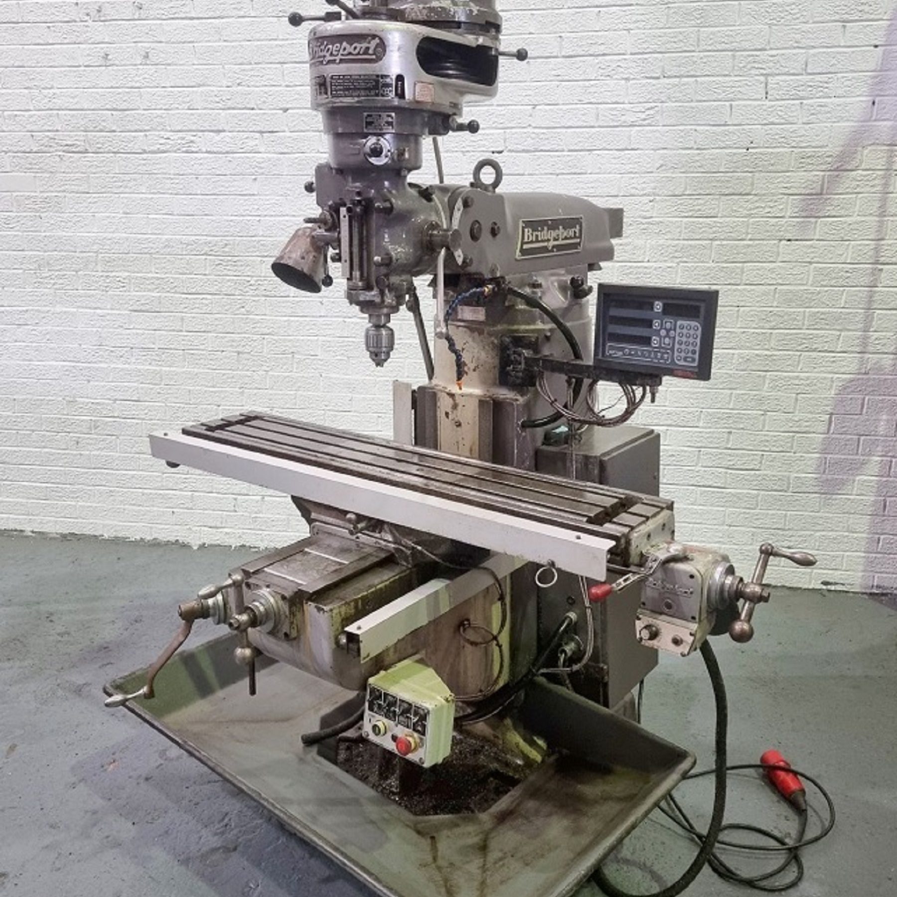 SOLD / XYZ KRV2000 Turret Mill | Chiviott - Used Machine Tools