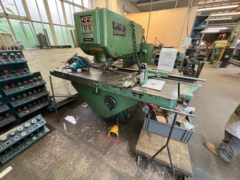 SOLD / Strippit Fabricator Super 30/30/30 Punch Machine | Chiviott ...